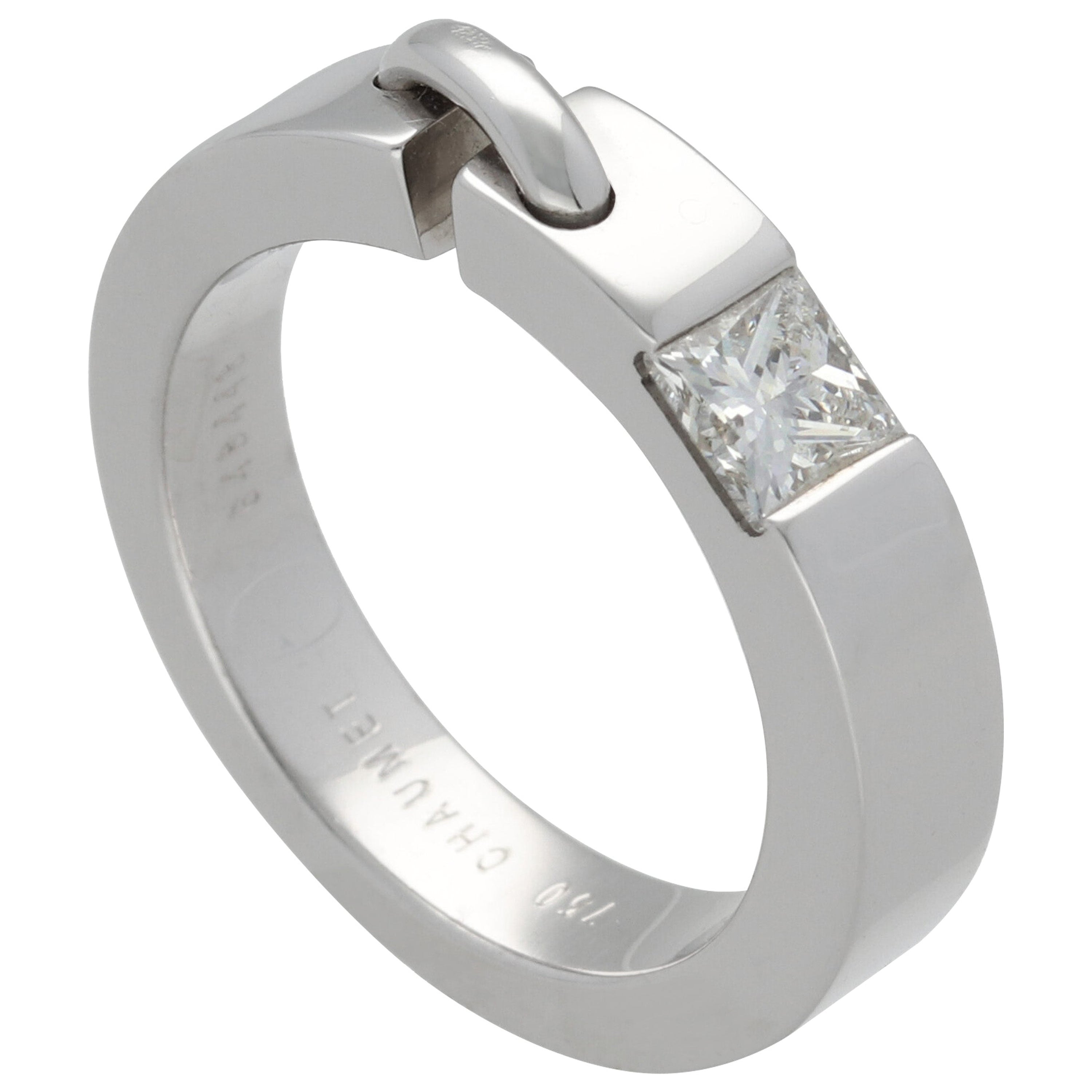 Chaumet Diamond Gold Cluster Ring at 1stDibs