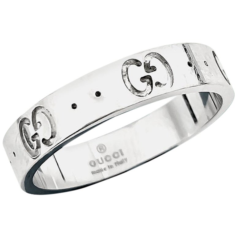 Gucci Icon Logo 18 Karat White Gold Wide Ring For Sale at 1stDibs