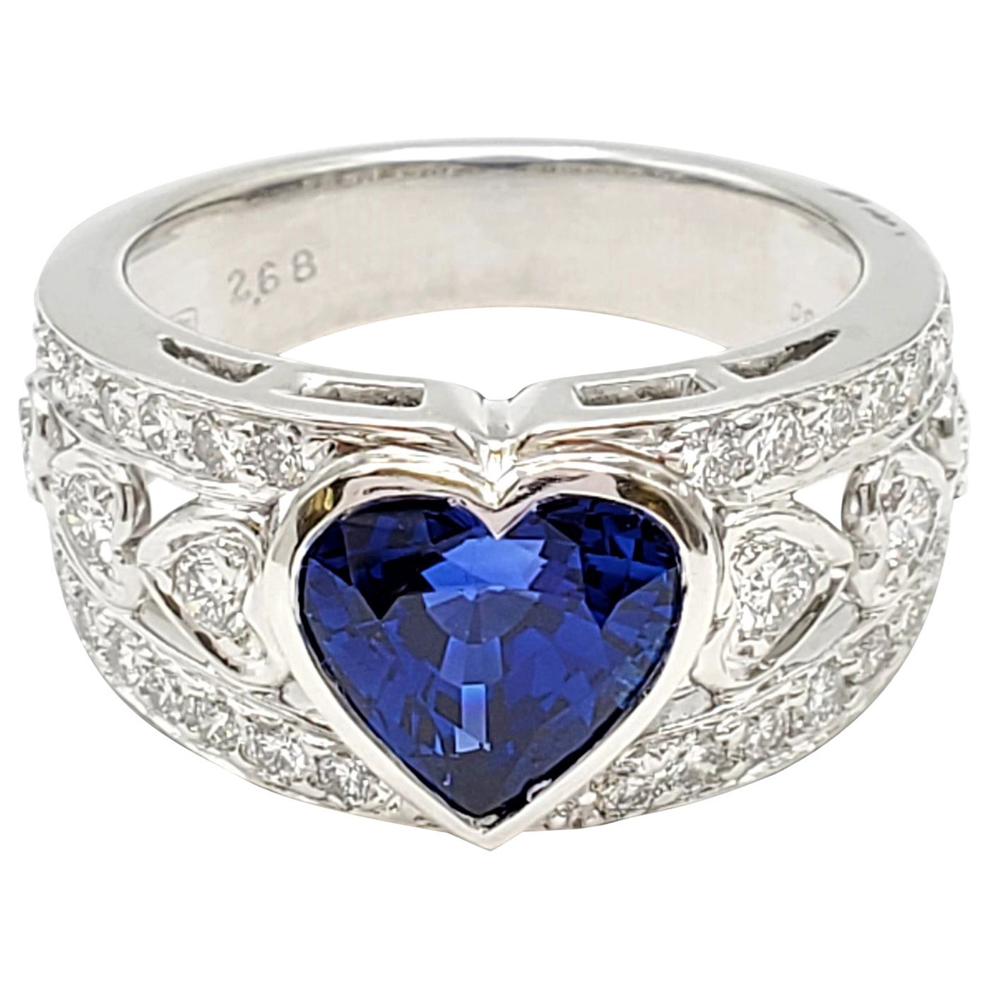 1980s Harry Winston Blue Sapphire Diamond Gold Dome Ring For Sale at ...