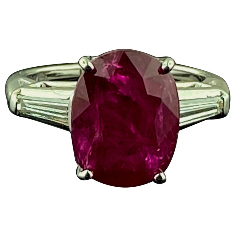 Platinum 6.22 carat Ruby and Diamond Ring For Sale at 1stDibs