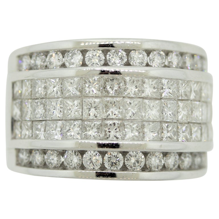 Diamond Invisible-Set Gold Band Ring For Sale at 1stDibs