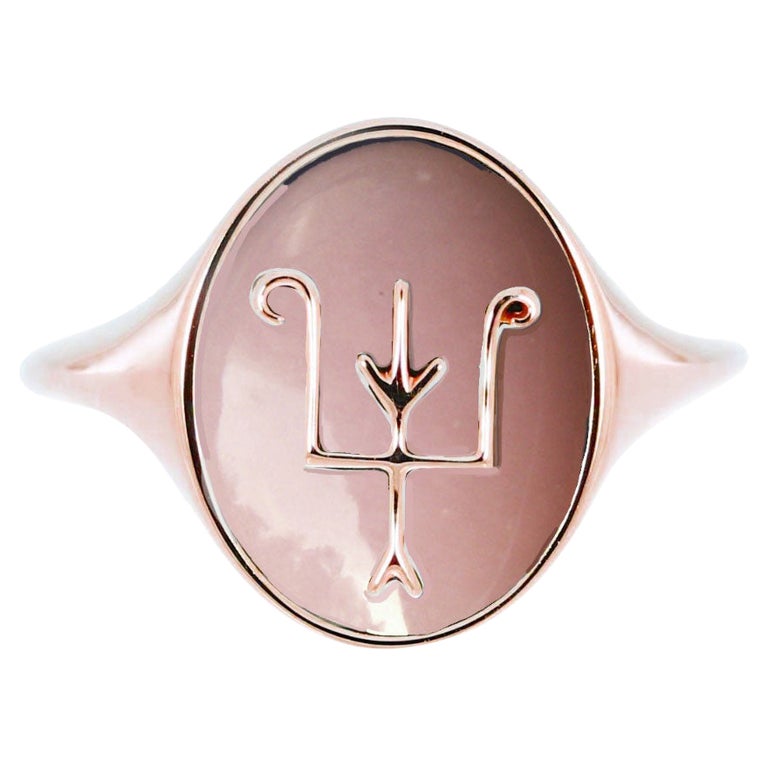 Customizable Namesake Signet in Pink Opal and 18ct Yellow Gold For Sale ...