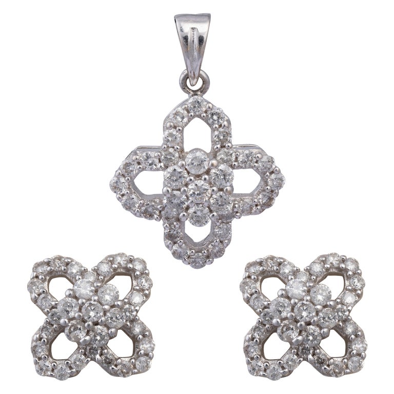 1.30cts Diamond gold Pendent Set For Sale at 1stDibs