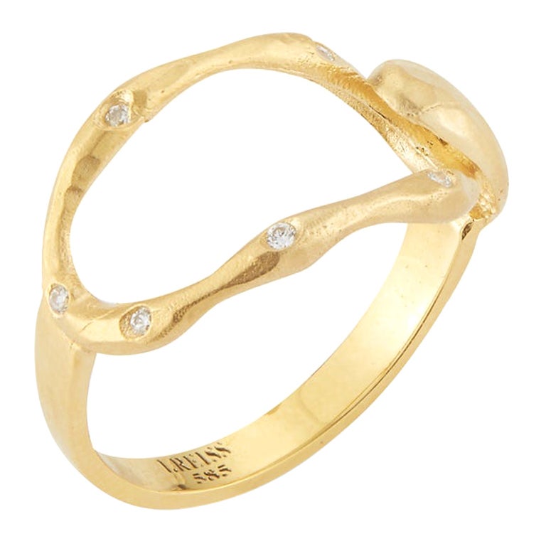 Customizable Hand-Crafted Yellow Gold Open Oval-Shaped Hammered Ring ...