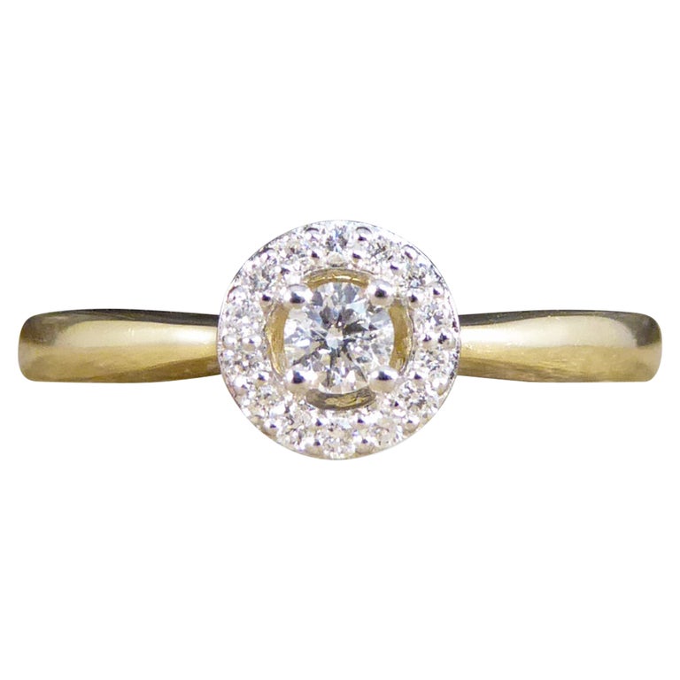 Contemporary Diamond Target Ring in 9ct Yellow Gold For Sale at 1stDibs