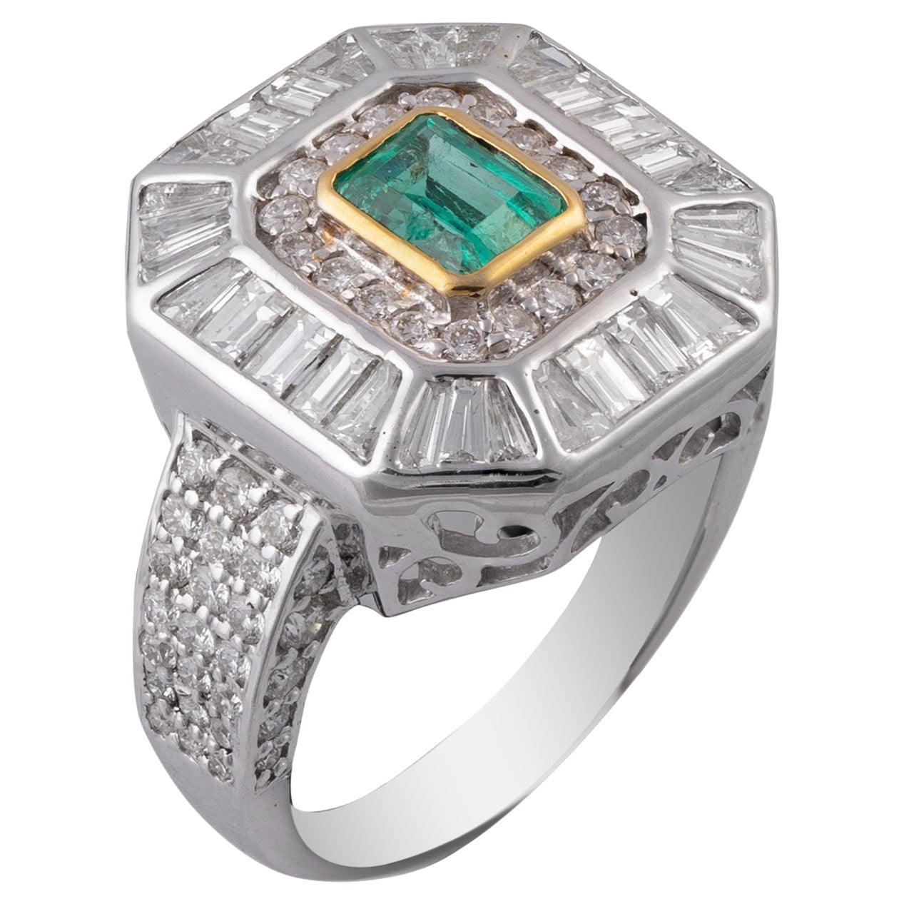 0.53cts Round Diamond and 0.27cts TPBG Diamond gold Ring For Sale at ...
