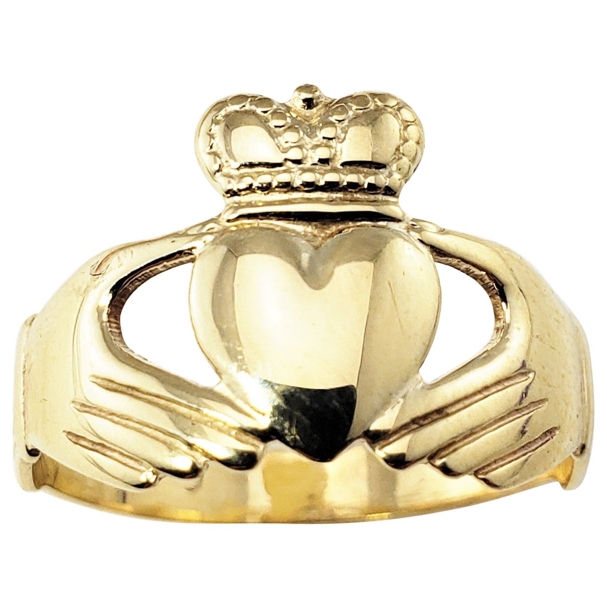 14 Karat Yellow Gold Claddagh Ring For Sale at 1stDibs