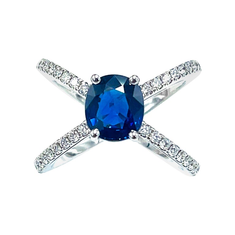 18 Kt White Gold Sapphire and Diamond Sphere Ring For Sale at 1stDibs