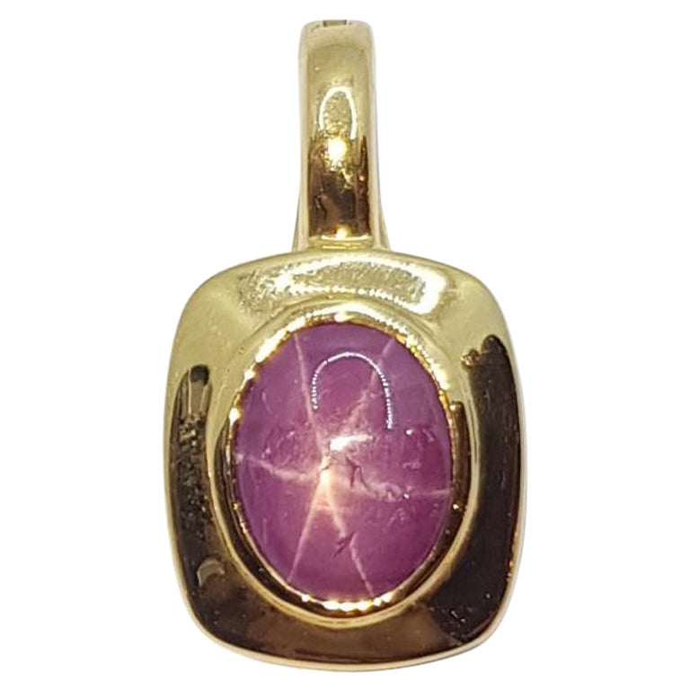 Star Ruby Pendant set in 18 Karat Gold Settings For Sale at 1stDibs