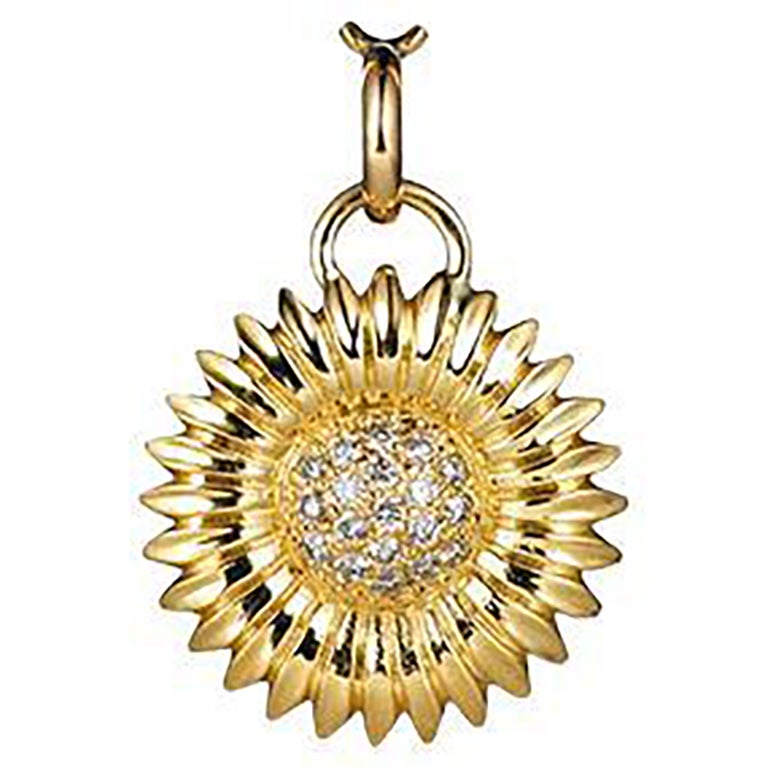 Daisy Charm For Sale at 1stDibs