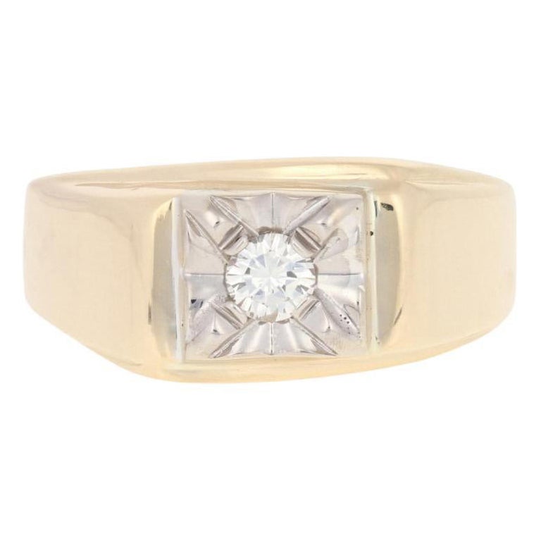 22ct Gold Signet Ring with Hand Engraved Detail and Brilliant Cut ...