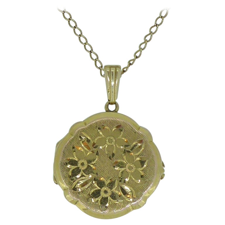 Vintage Round Gold Locket with Floral Engraving, Yellow Gold at 1stDibs