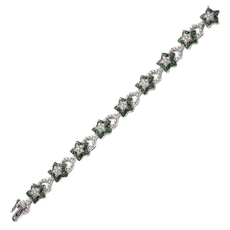 Tsavorites and Diamonds Flower Bracelet For Sale at 1stDibs