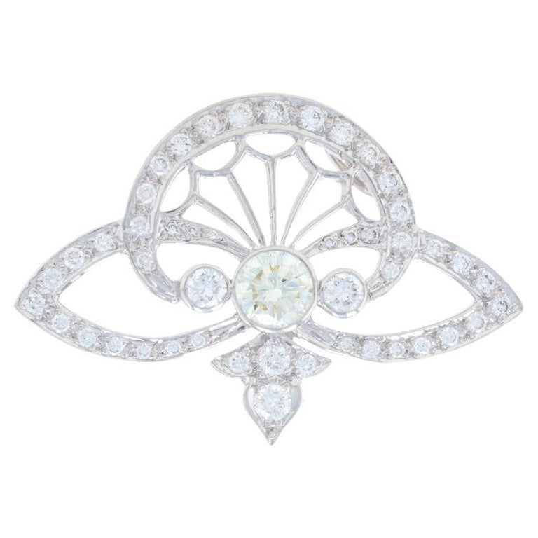 Diamond Fan Pendant, 18k White Gold Round Cut 1.86ctw For Sale at 1stDibs