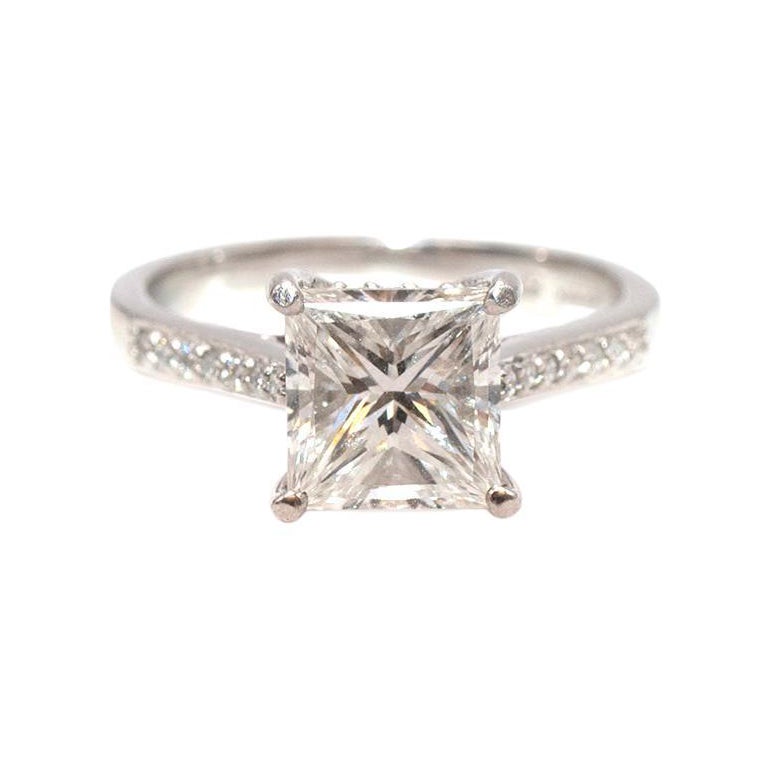 Bespoke 1.97 Ct. White Square Cut Diamond Ring For Sale at 1stDibs