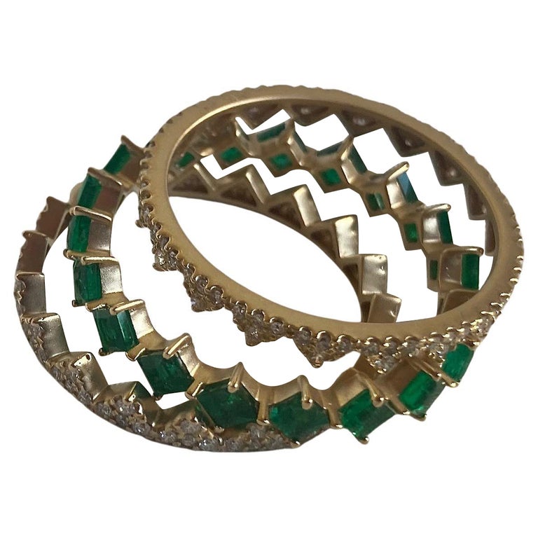 Customizable 18k Gold Unique Stacking Rings in Emerald and Diamonds For ...