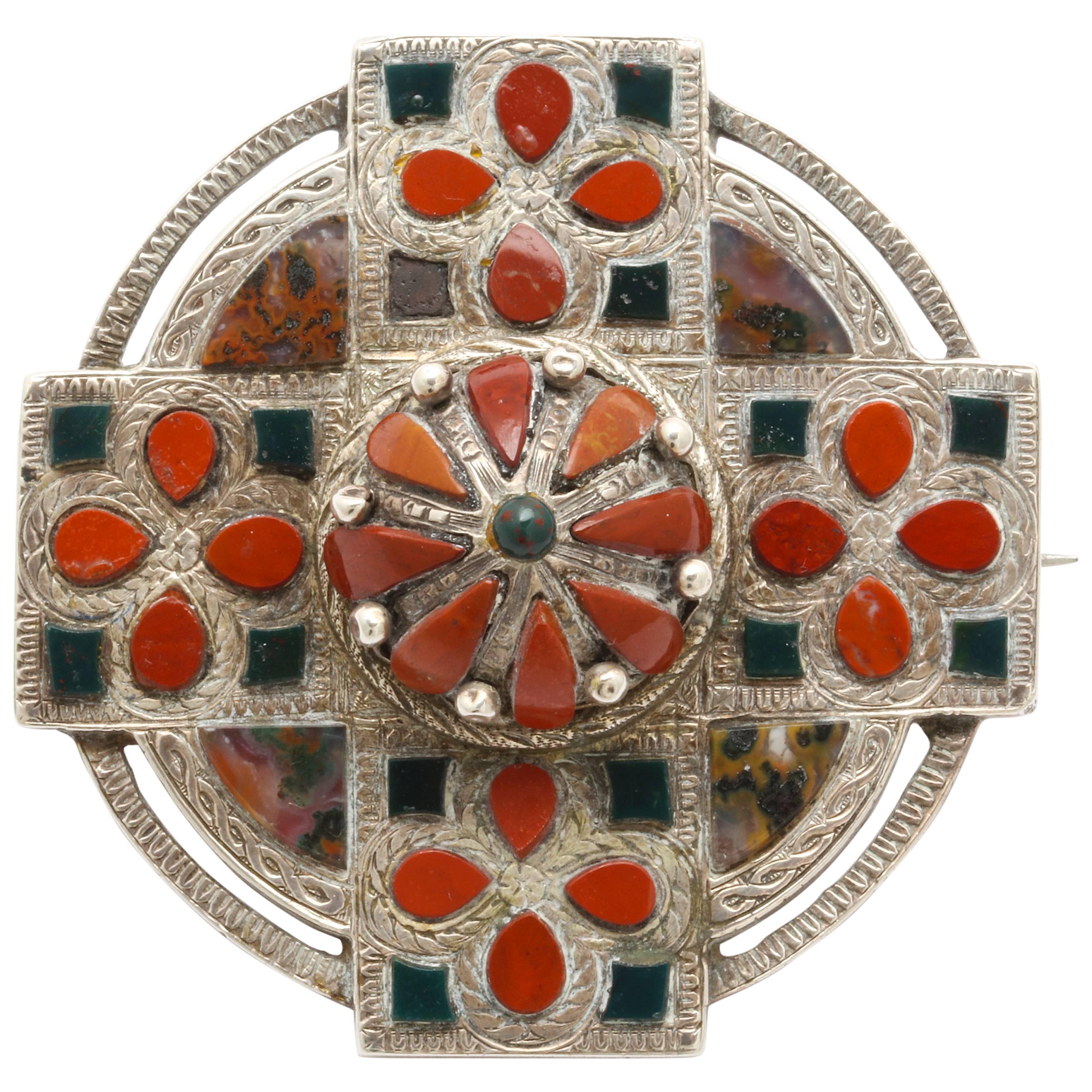 Victorian Crowned Scottish Pebble Agate Brooch at 1stDibs