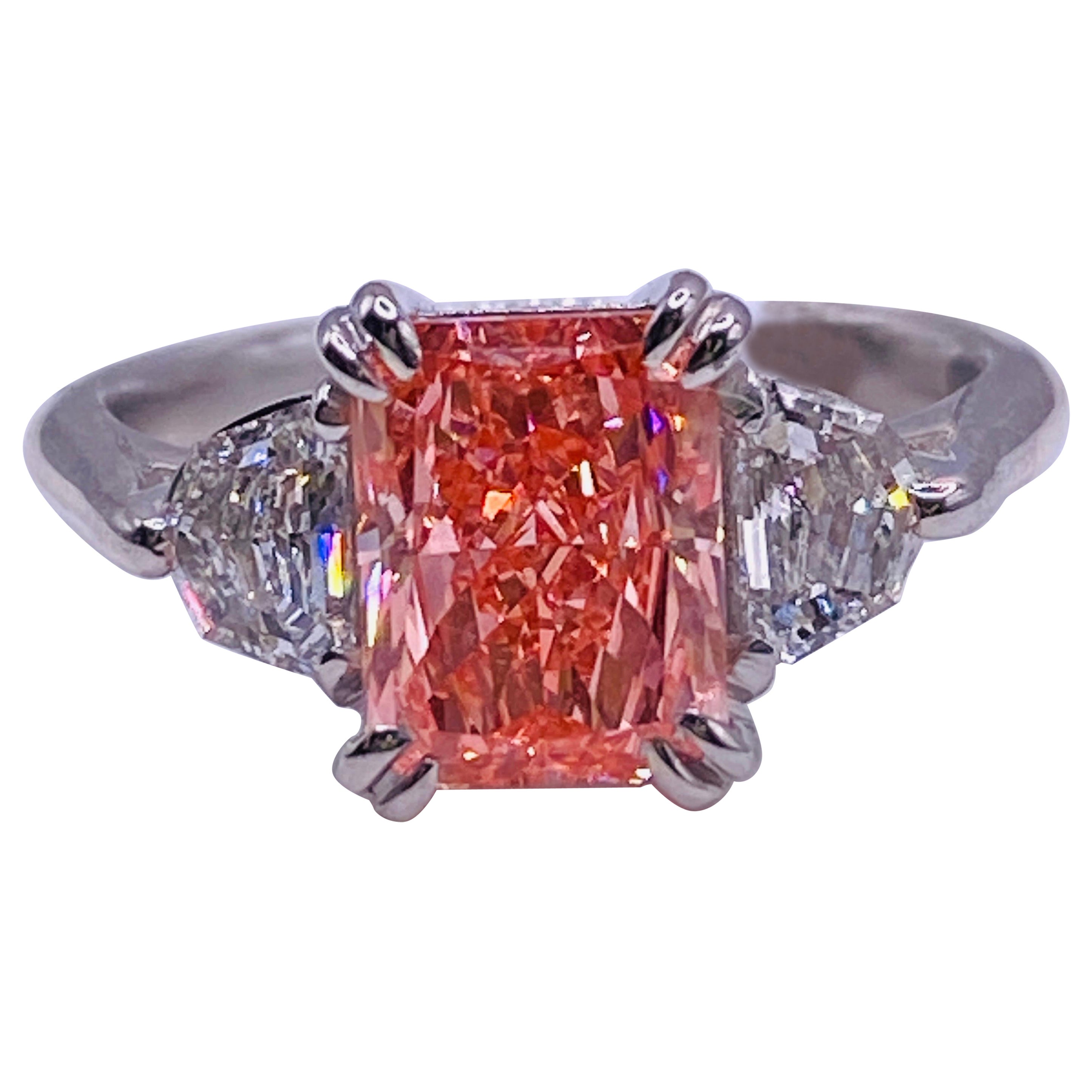 18K White Gold Fancy Vivid Pink Radiant Diamond Ring For Sale at 1stDibs