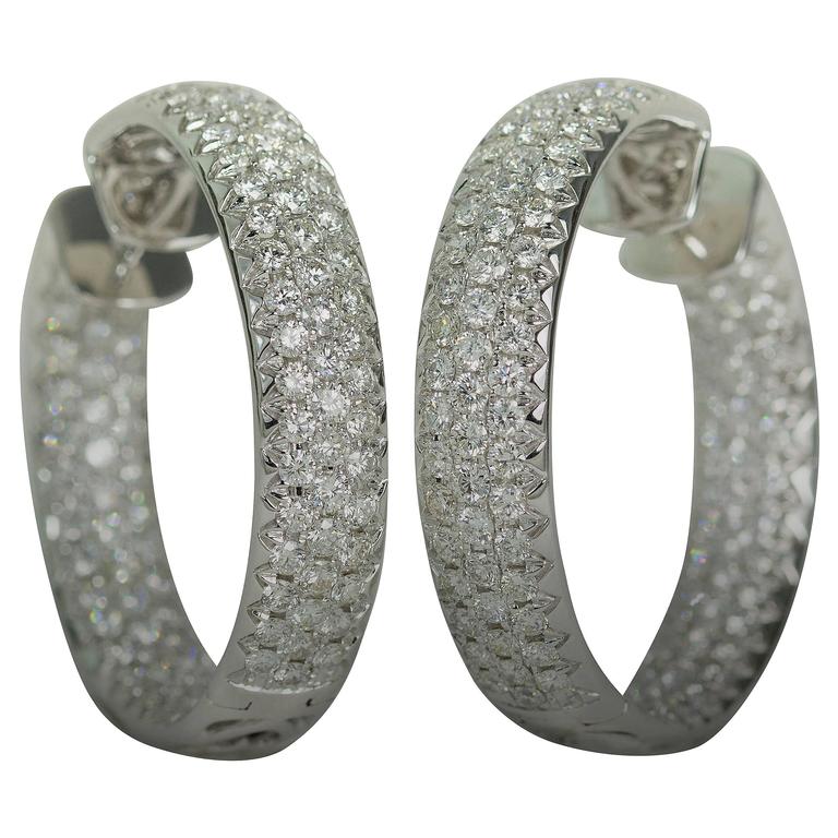 Diamant-Ohrringe aus Gold mit Diamanten im Angebot bei 1stDibs