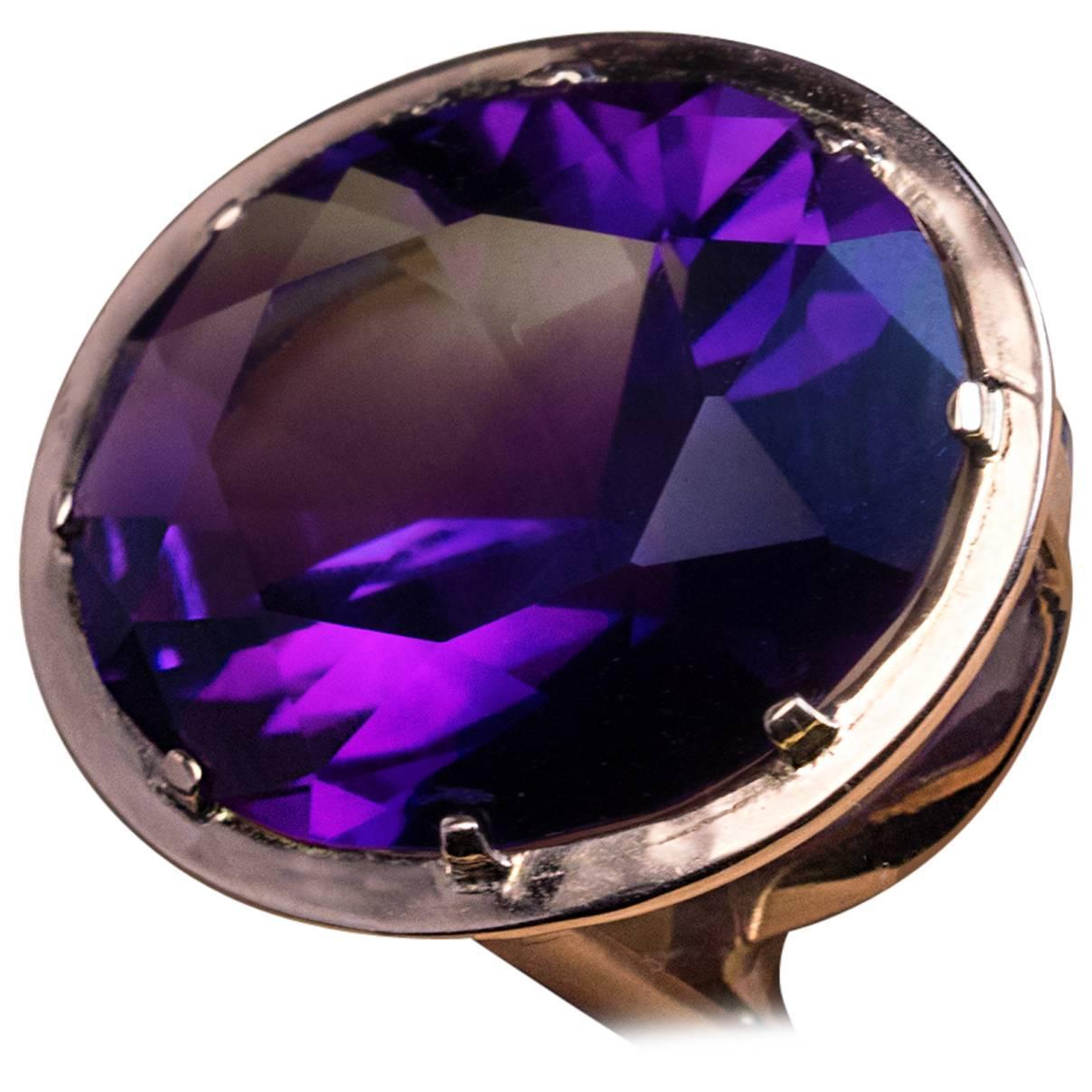 1960s Siberian Amethyst Gold Ring at 1stdibs