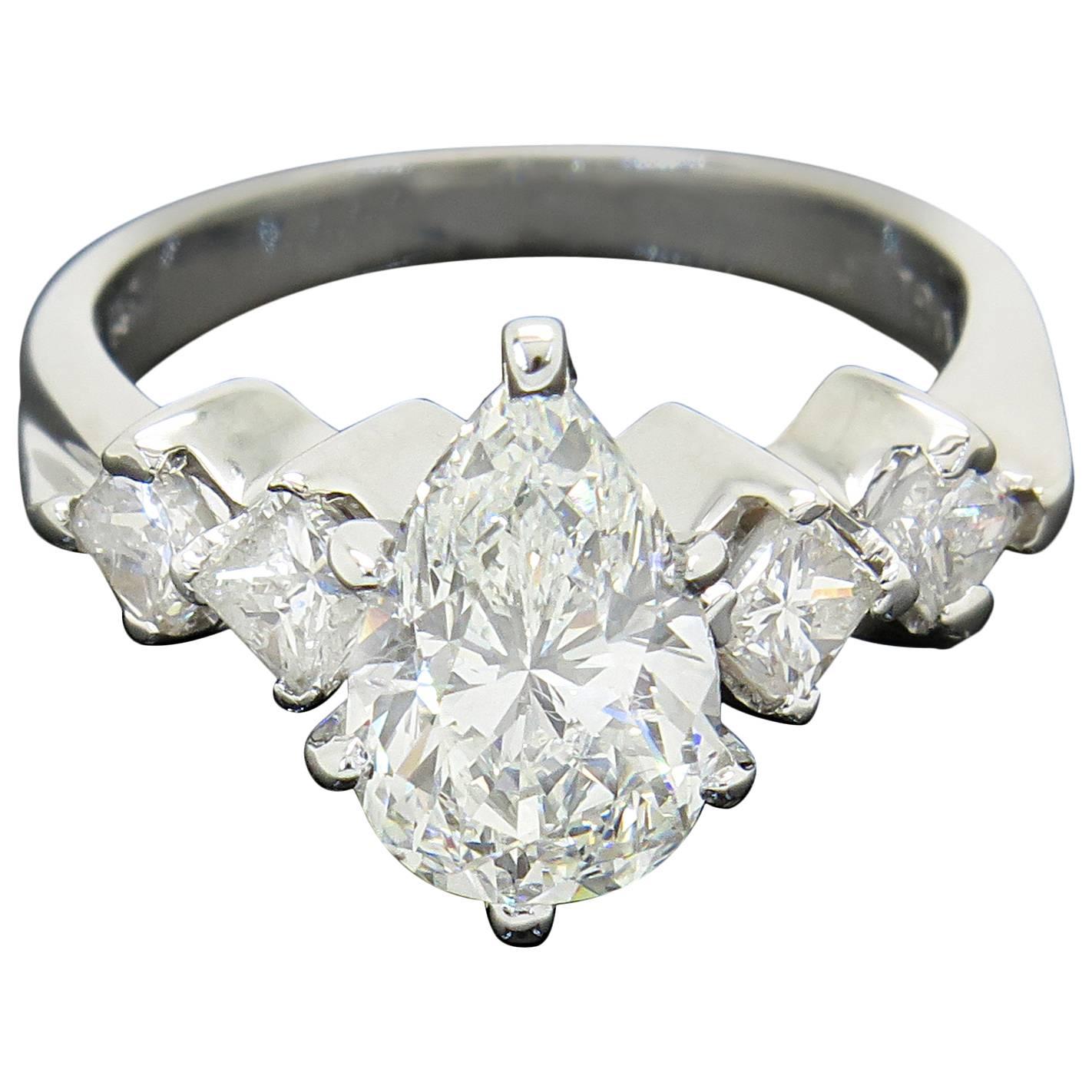 Pear and Princess Cut Diamond Gold Engagement Ring For Sale at 1stDibs