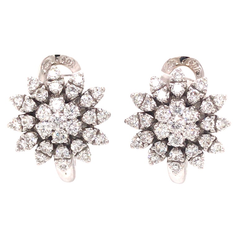 18K Diamond Cluster Earring White Gold For Sale at 1stDibs