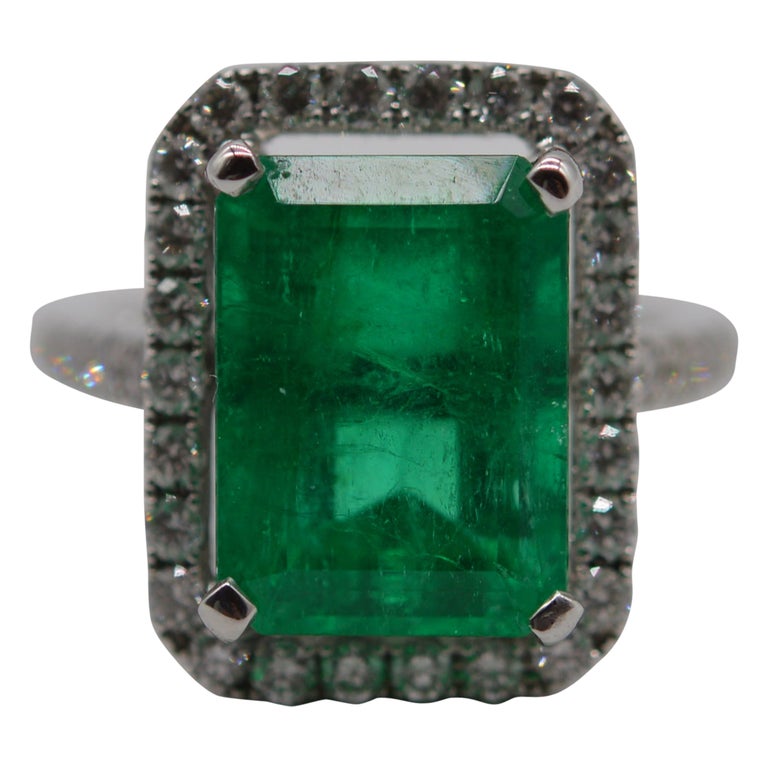 Colombian Em-Cut Emerald Ring 7.20 Carats Unworn For Sale at 1stDibs