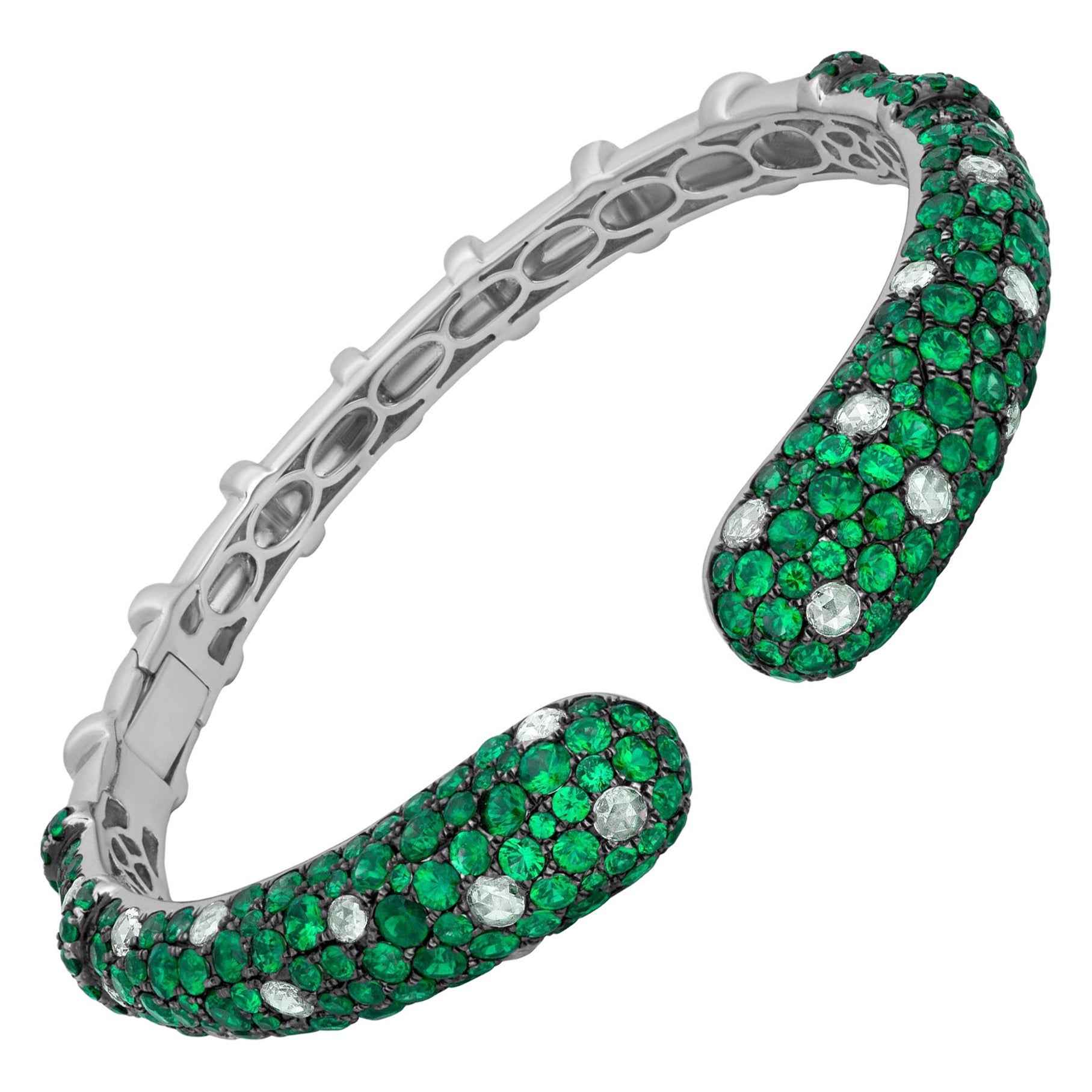 40 Pointer Each, 36 Ct Single line Eternity 18 Kt Gold and Diamond ...