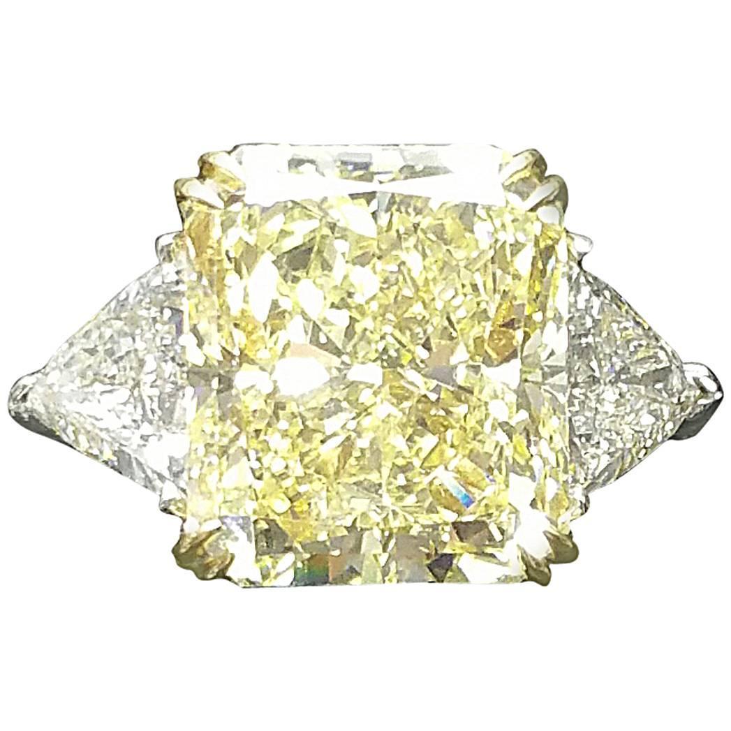 GIA Fancy Yellow Canary Color 13.02 Carat Diamond 3 Stone Ring For Sale ...