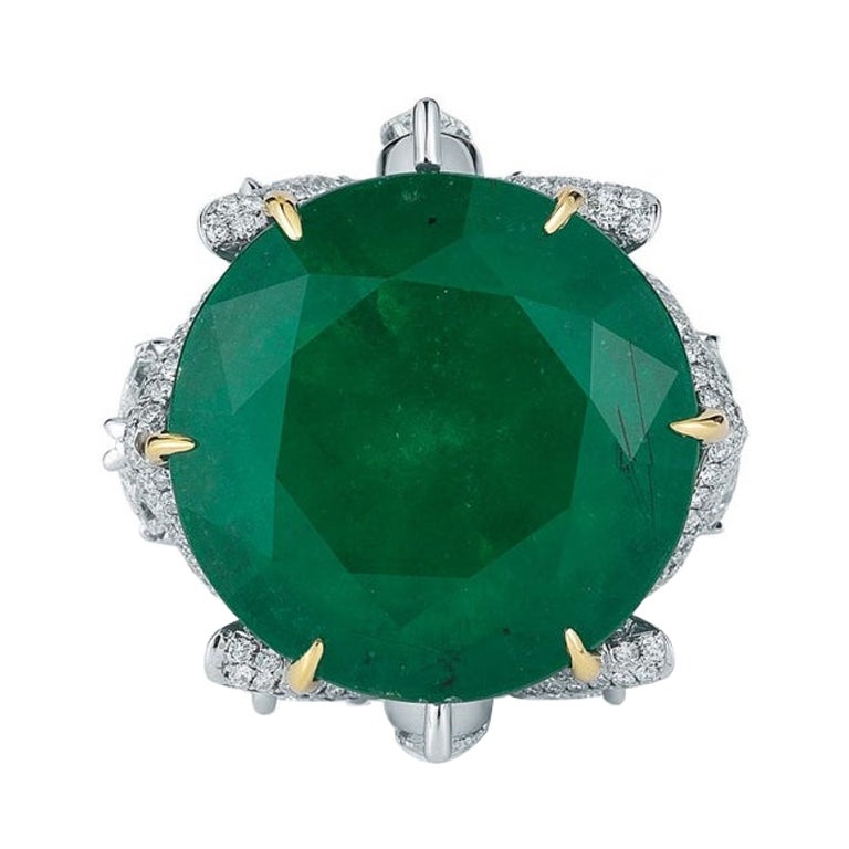 Rectangular Emerald and Diamond Ring For Sale at 1stDibs