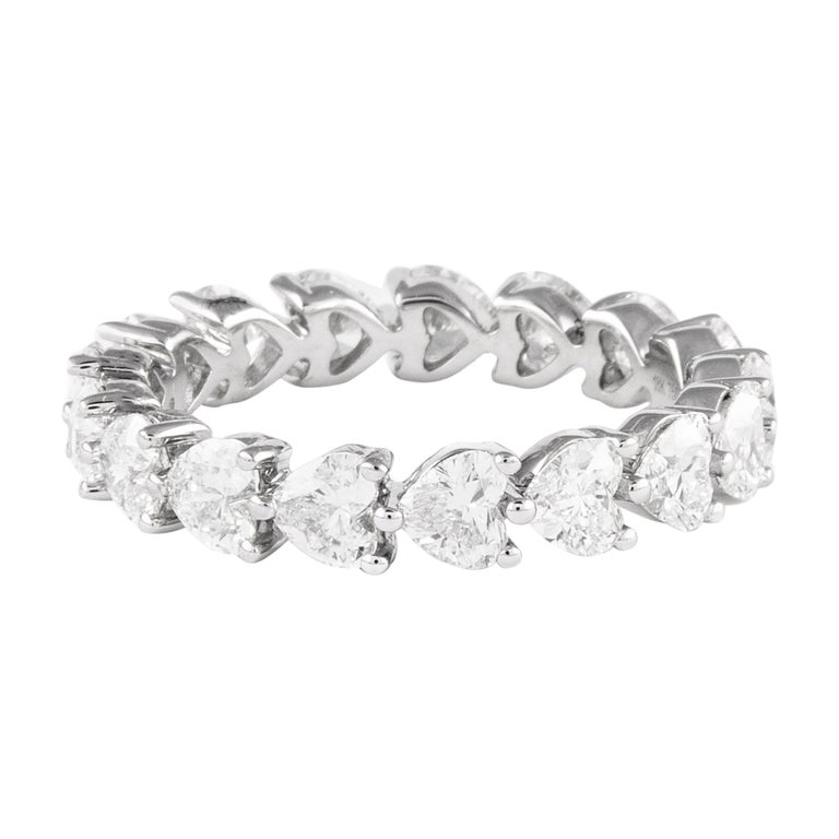 Alexander 2.80ct Heart Diamond D/E VVS Eternity Band 18k White Gold For Sale at 1stDibs