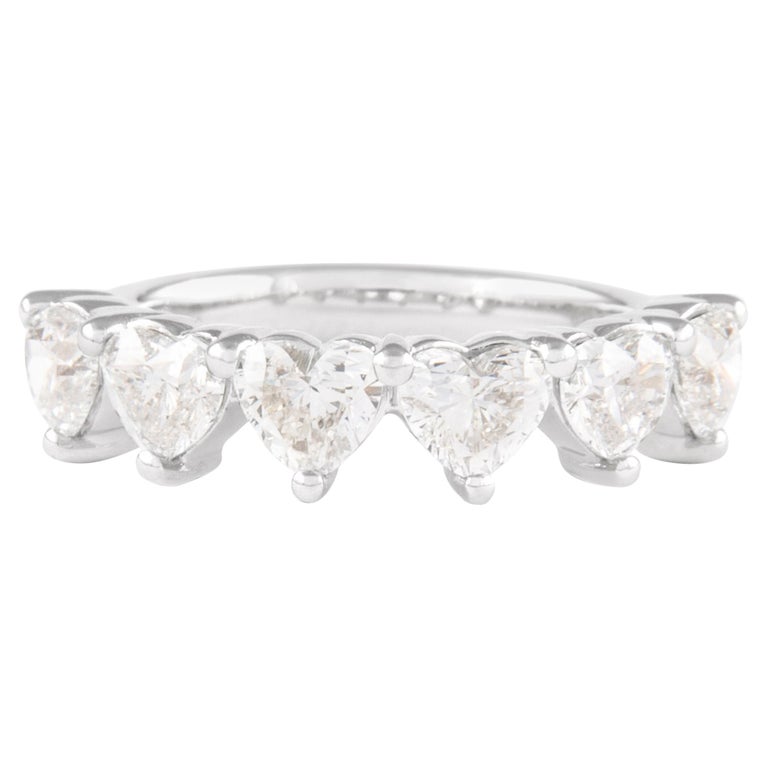 Alexander 1.84ct Heart Diamond D-F VVS2/VS1 Half Eternity Band Platinum For Sale at 1stDibs