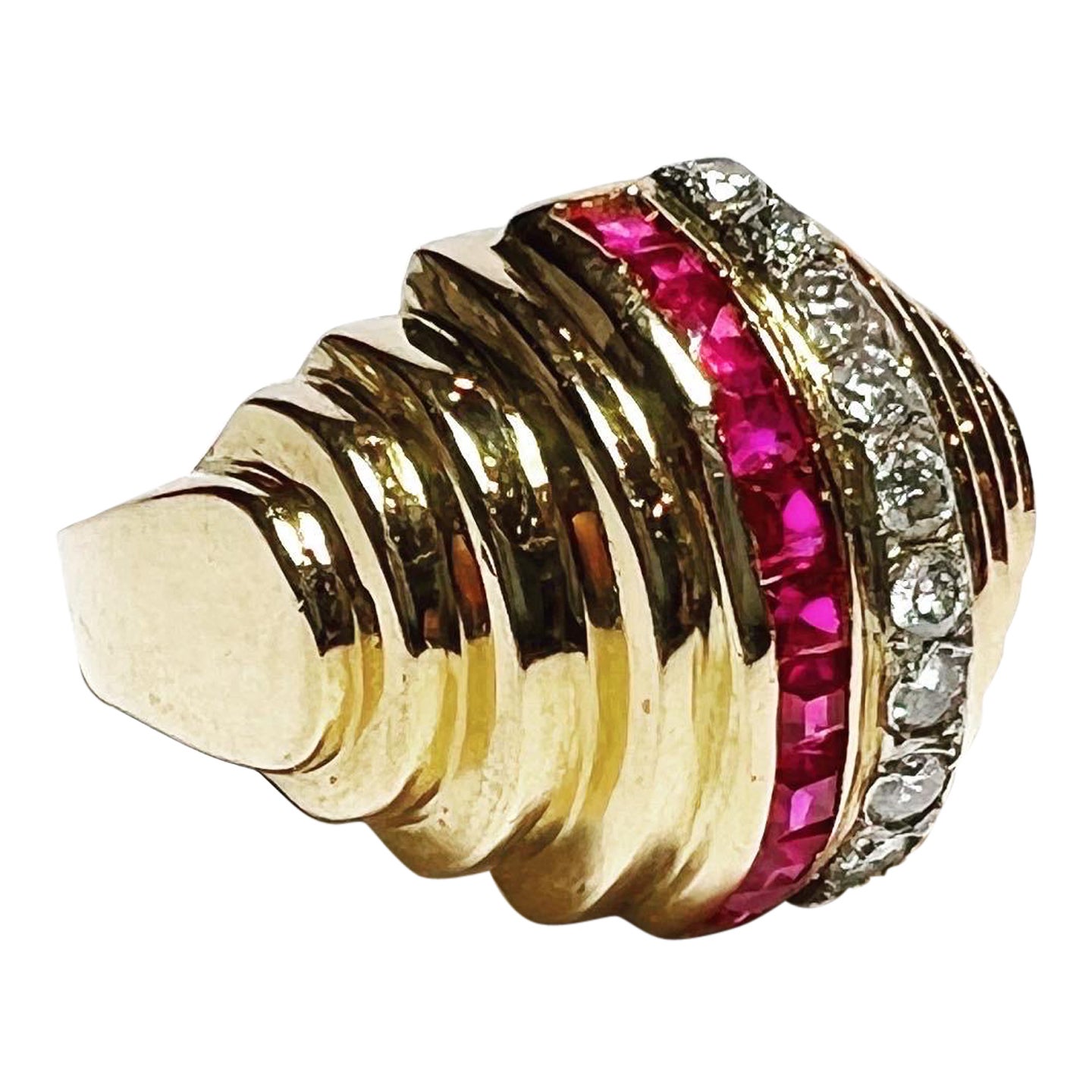Retro Ruby Yellow Gold Ring Detailed Enamel Inlay with Etched Gallery ...