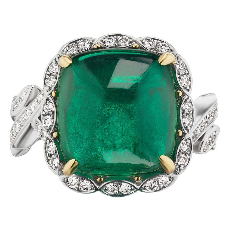 Sugarloaf Emerald and Diamond Ring For Sale at 1stDibs