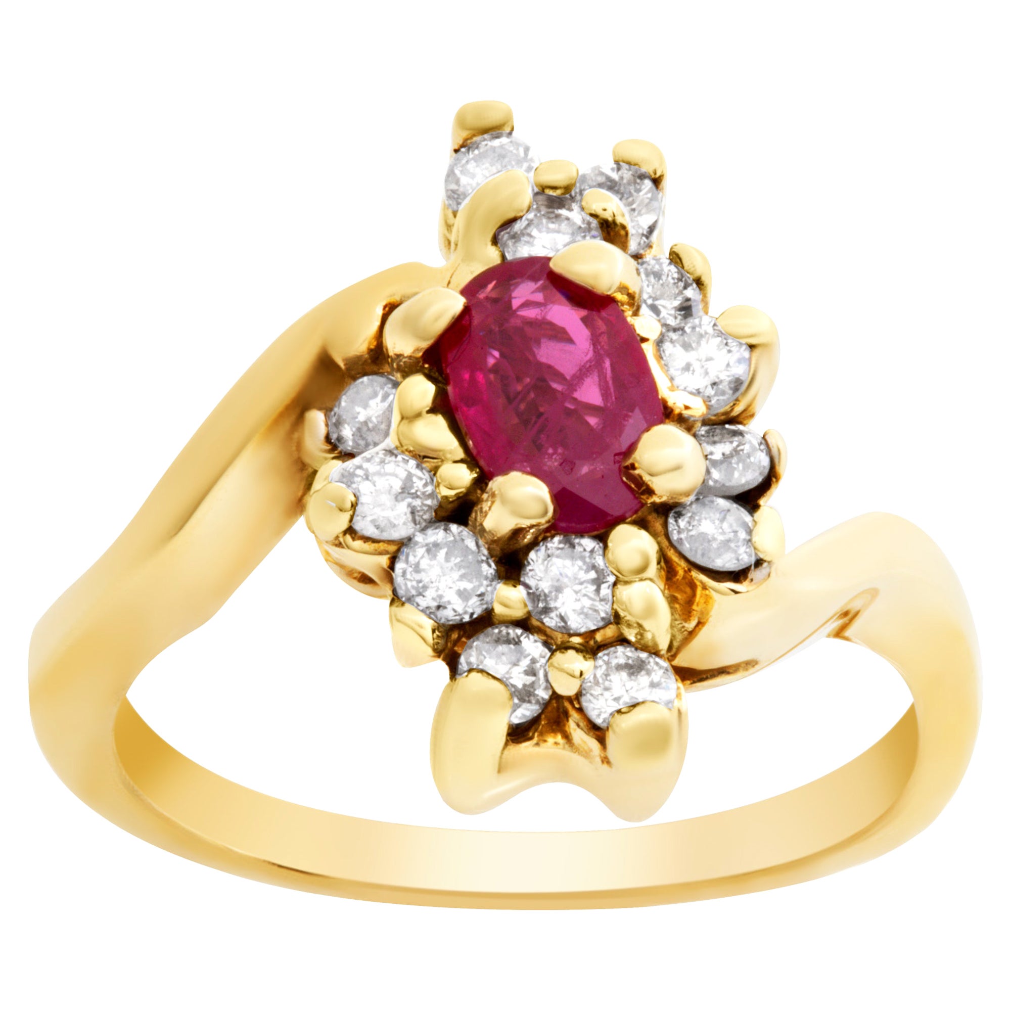 Ruby and Diamond Set in 18k Yellow Gold Ring For Sale at 1stDibs