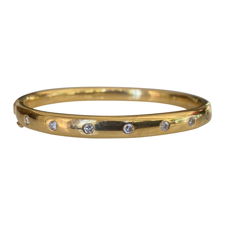 18kt Yellow Gold and Diamond Estate Bangle For Sale at 1stDibs
