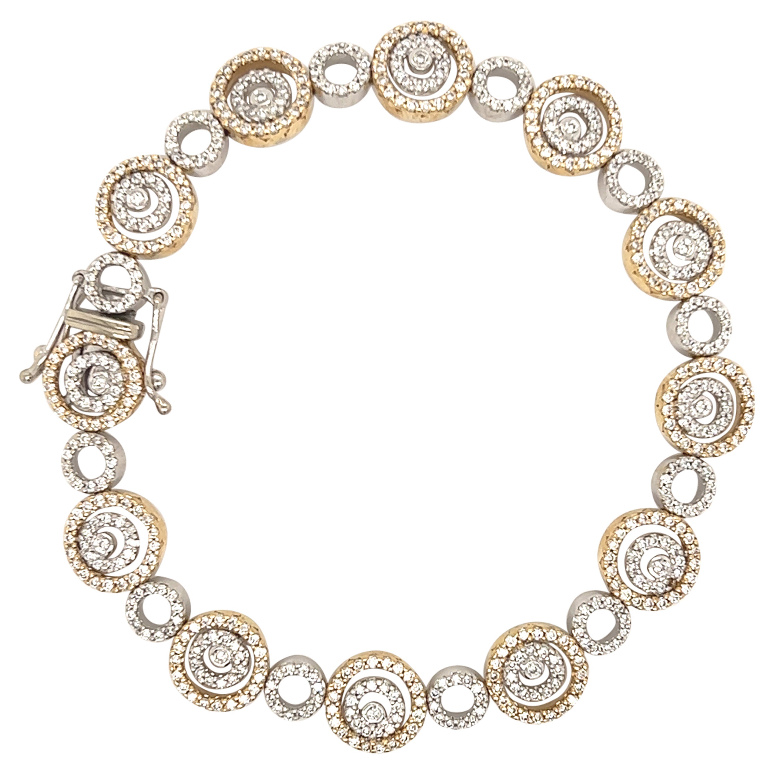 Two Toned Diamond Bracelet in 14k Gold For Sale at 1stDibs