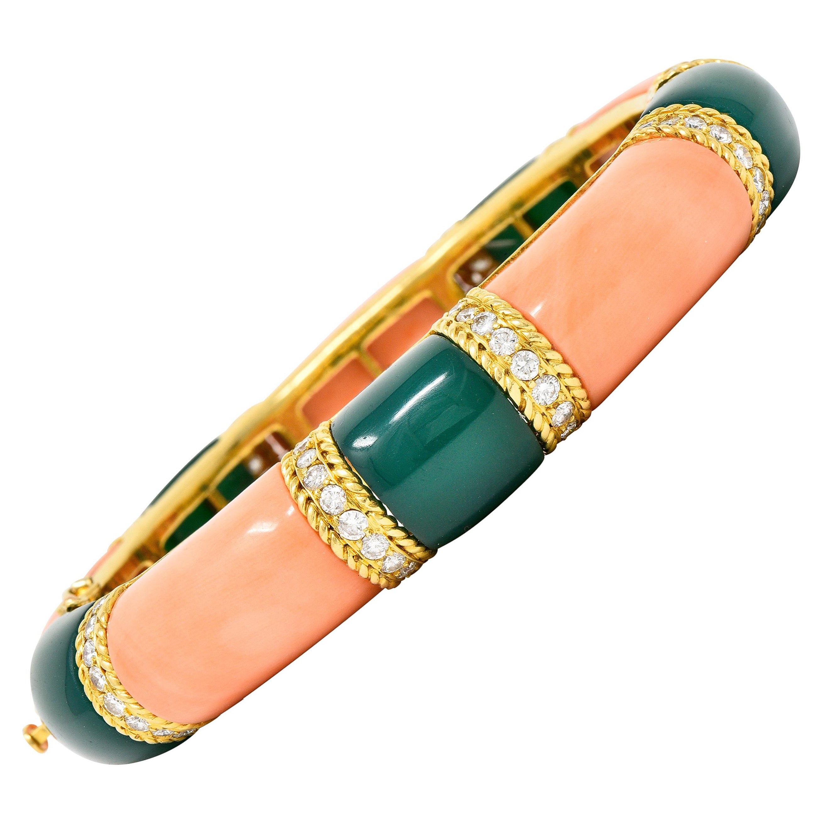 Van Cleef and Arpels Ancient Pendant 18 Karat Gold Artemis Greek ...