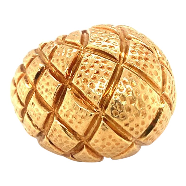 Immense 22K Yellow Gold Dome Ring, circa 1960s For Sale at 1stDibs