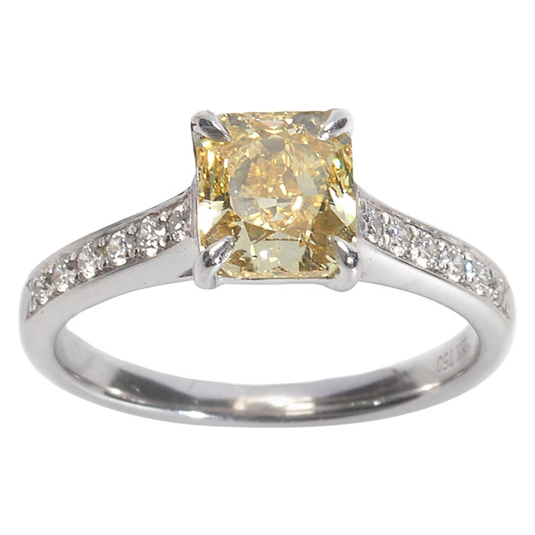 Fancy Yellow Diamond Ring, 1.53 Carats For Sale at 1stDibs