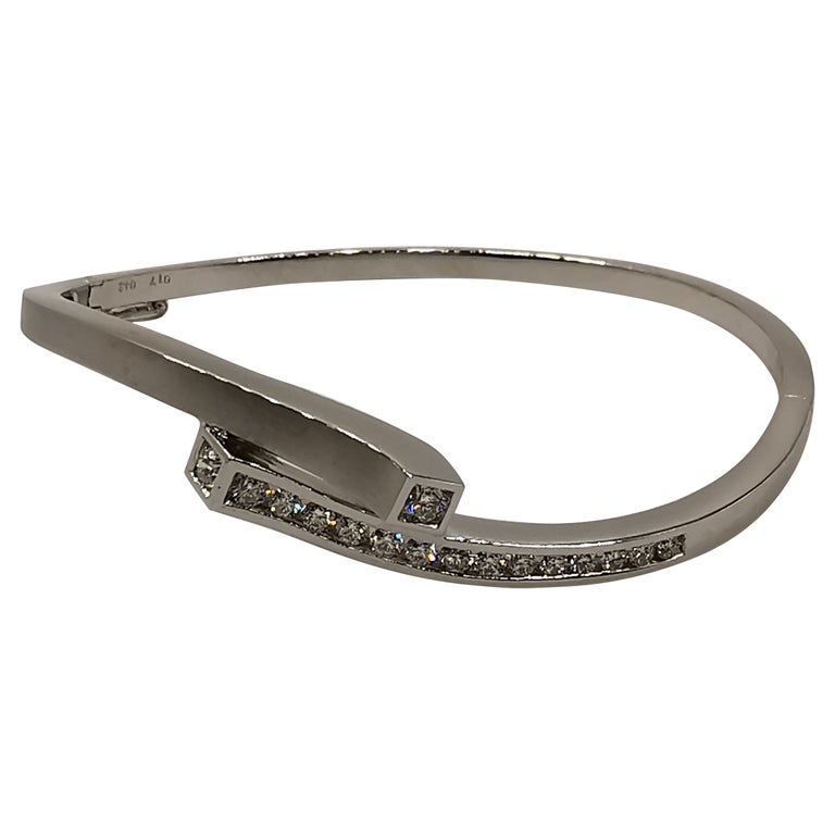 Diamond Cuff Bracelet in 18K White Gold For Sale at 1stDibs