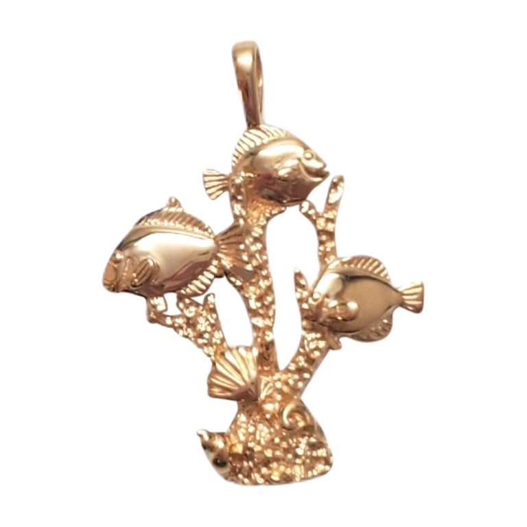 14K Yellow Gold Fish Coral Reef Pendant For Sale at 1stDibs