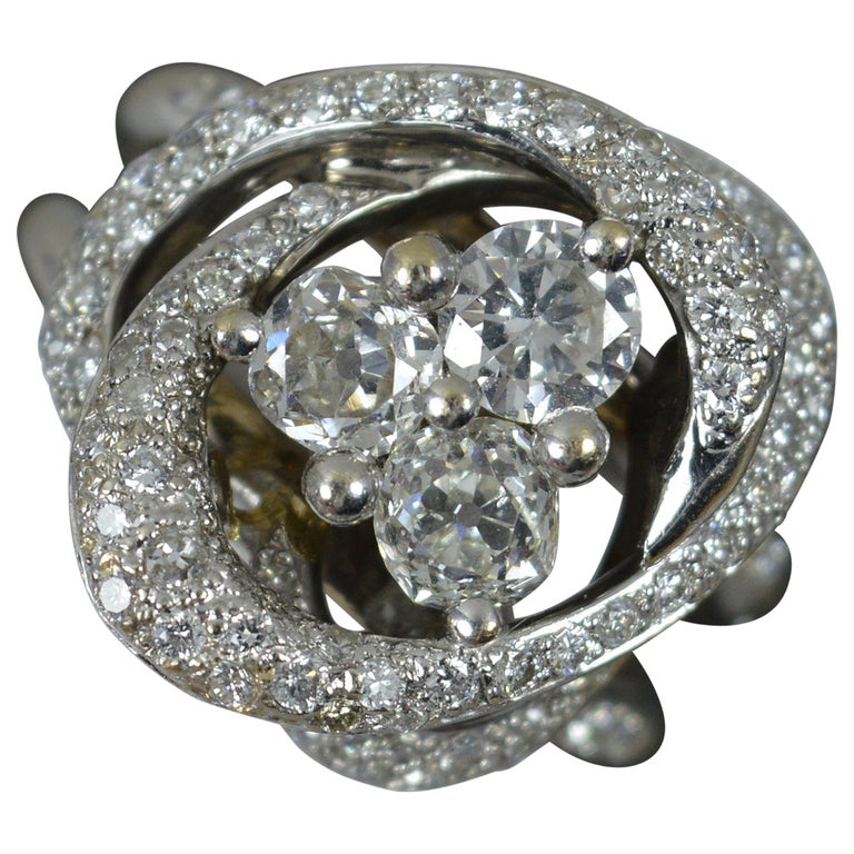 Impressive 2.5ct Diamond and 18ct Gold Heavy Cluster Ring For Sale at ...