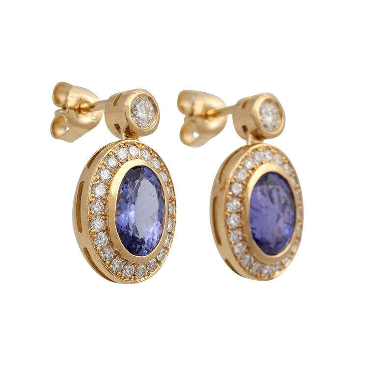 Pair of Ear Studs, Esp. with 2 Multiple Tanzanites, Total Approx. 4.15 ...