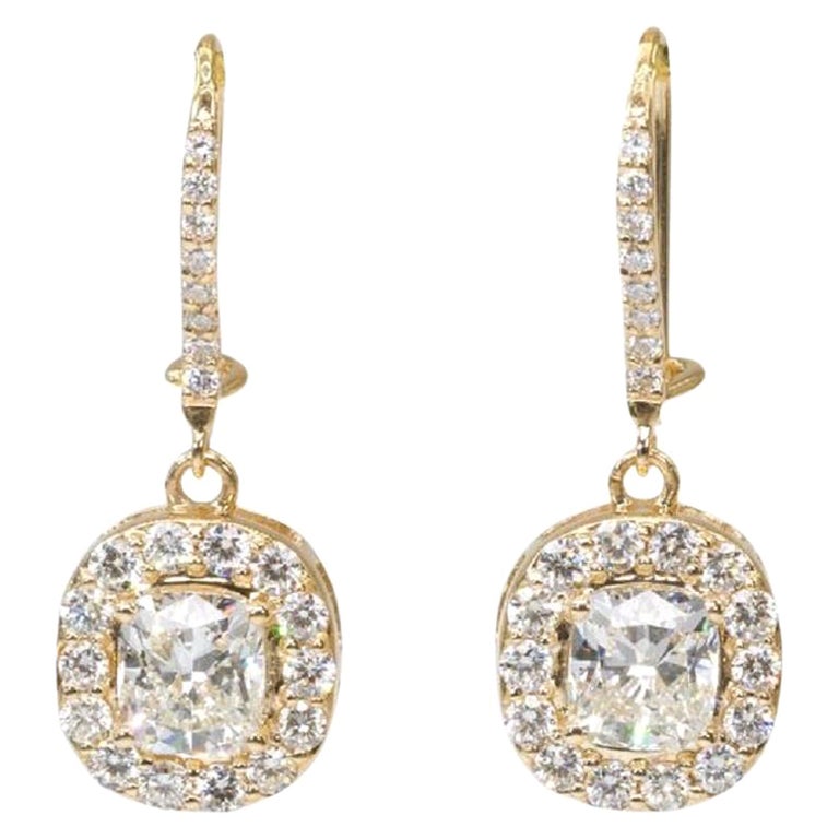 Atemberaubende Ohrringe aus 18 Karat Gelbgold mit 2,40 Karat natürlichem Diamanten, AIG ...