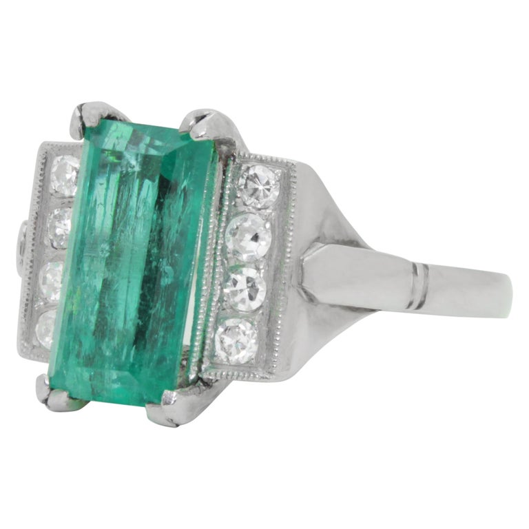 Original Art Deco, Platinum, Emerald, and Diamond Ring For Sale at 1stDibs