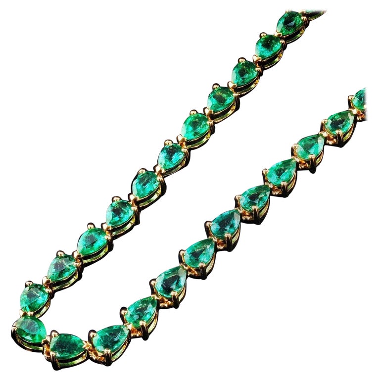Emerald Pear Shape Tennis Necklace For Sale at 1stDibs