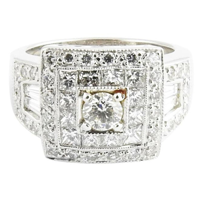 18 Karat White Gold and Diamond Ring For Sale at 1stDibs