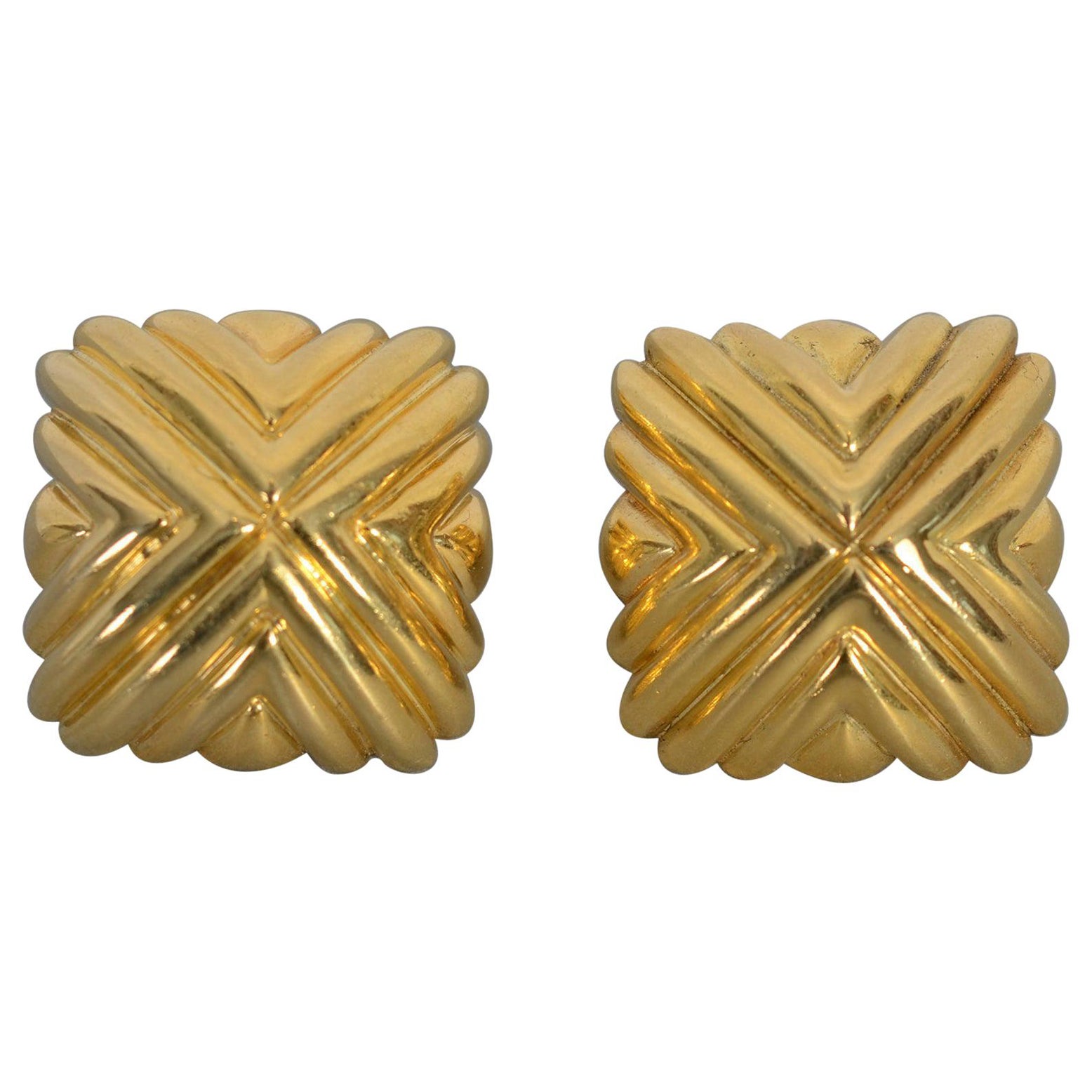 Tiffany and Co. Gold Ribbed Oval Earrings For Sale at 1stDibs