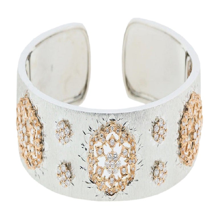 Goddess A1092-A5ZZ, 18K White and Yellow Gold Bangle with Diamonds For Sale at 1stDibs